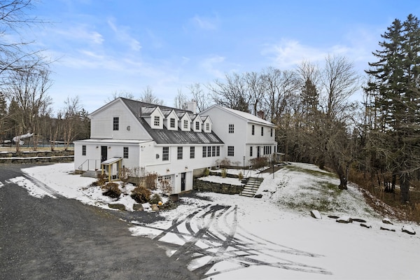 Brook Bound Inn - Dover, VT