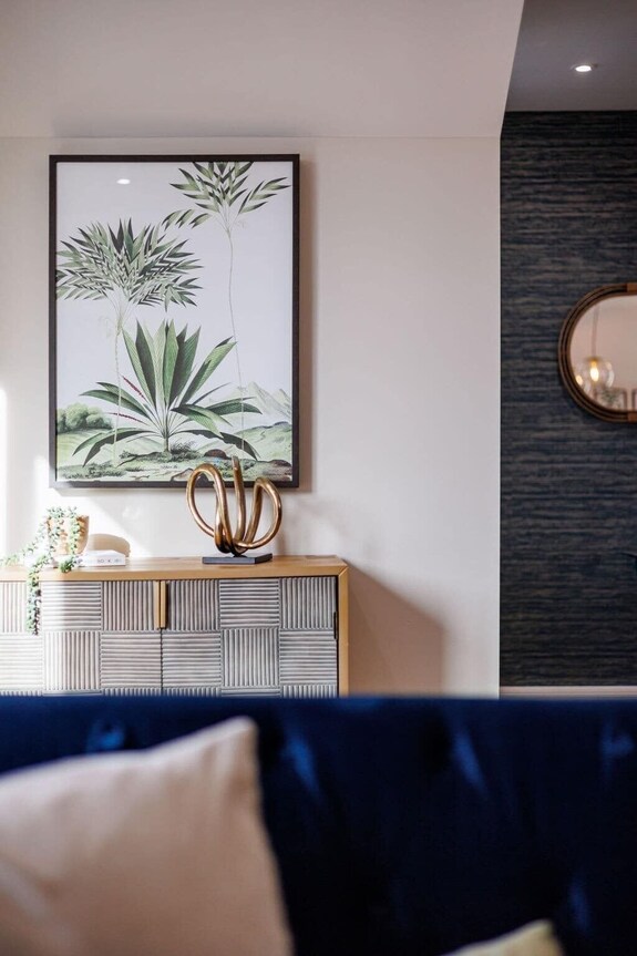 Homely Penthouse W/ Balcony, Free Parking & Wi-fi - Bournemouth