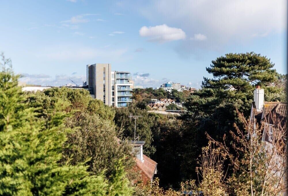 Couples Getaway, Central To Beach & Town. Parking. - Bournemouth Beach