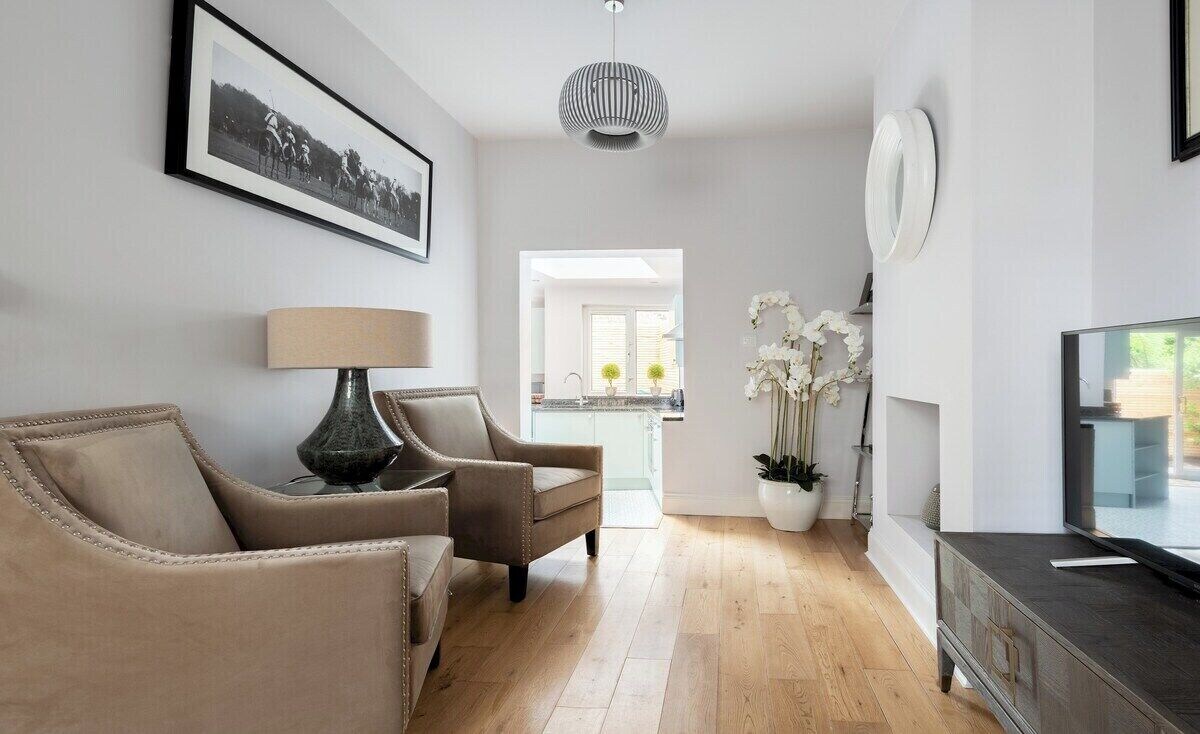 The Chelsea Cottage by Hok Living Reviews, Deals & Photos 2024 ...