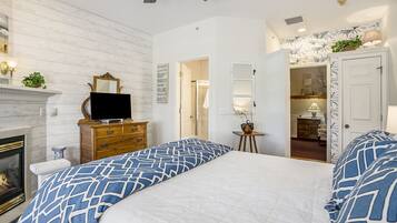 Quarto (Aspen) | Casa de banho | Artigos de higiene pessoal grátis, um secador de cabelo, roupões