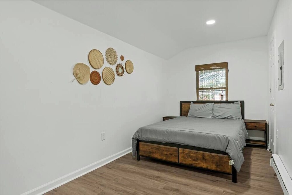 Beach House-less Than 1 Minute Walk To The Beach - Keansburg, NJ