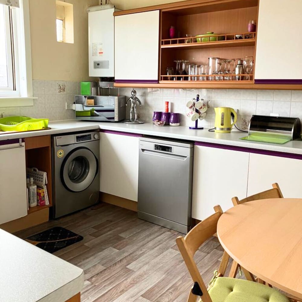 Central Falkirk 3 Bedroom Apartment - Falkirk