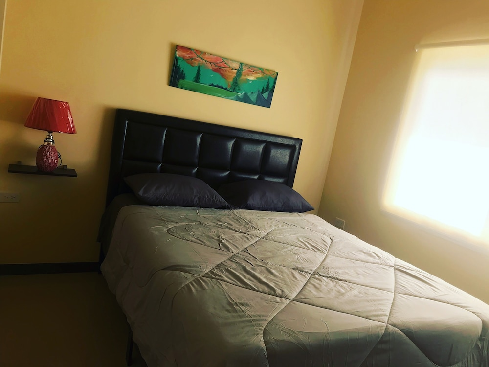 Modern Townhouse With Ocean View Along Hotel Trail In Montego Bay - Montego Bay