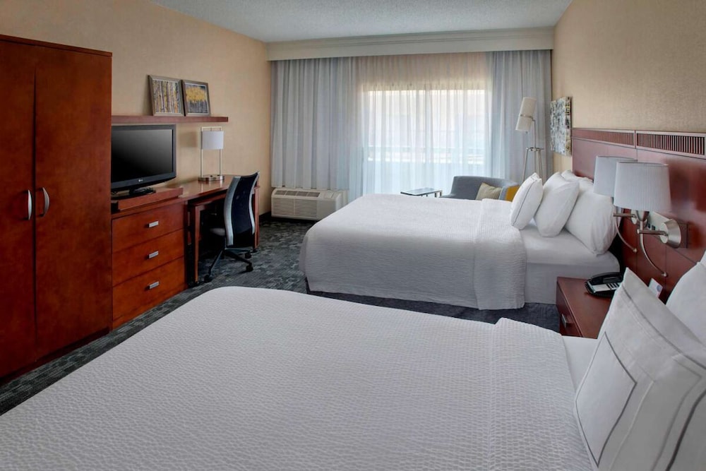 Always A Great Idea To Unwind! 3 Relaxing Units, Near Gillette Stadium - Foxborough, MA