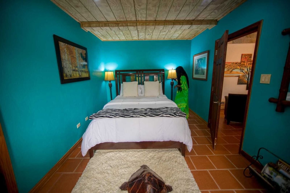 Mzuri Quiet Retreat....3 Minutes To Beach - Sankt Kitts und Nevis