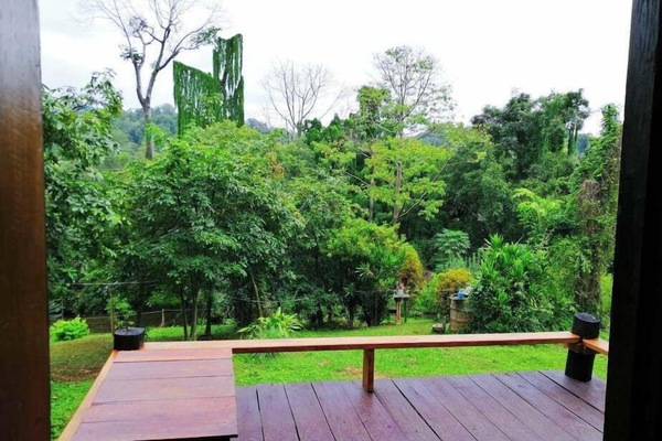 Bangalô standard, 2 camas de solteiro, vista para a colina | Terraço/pátio