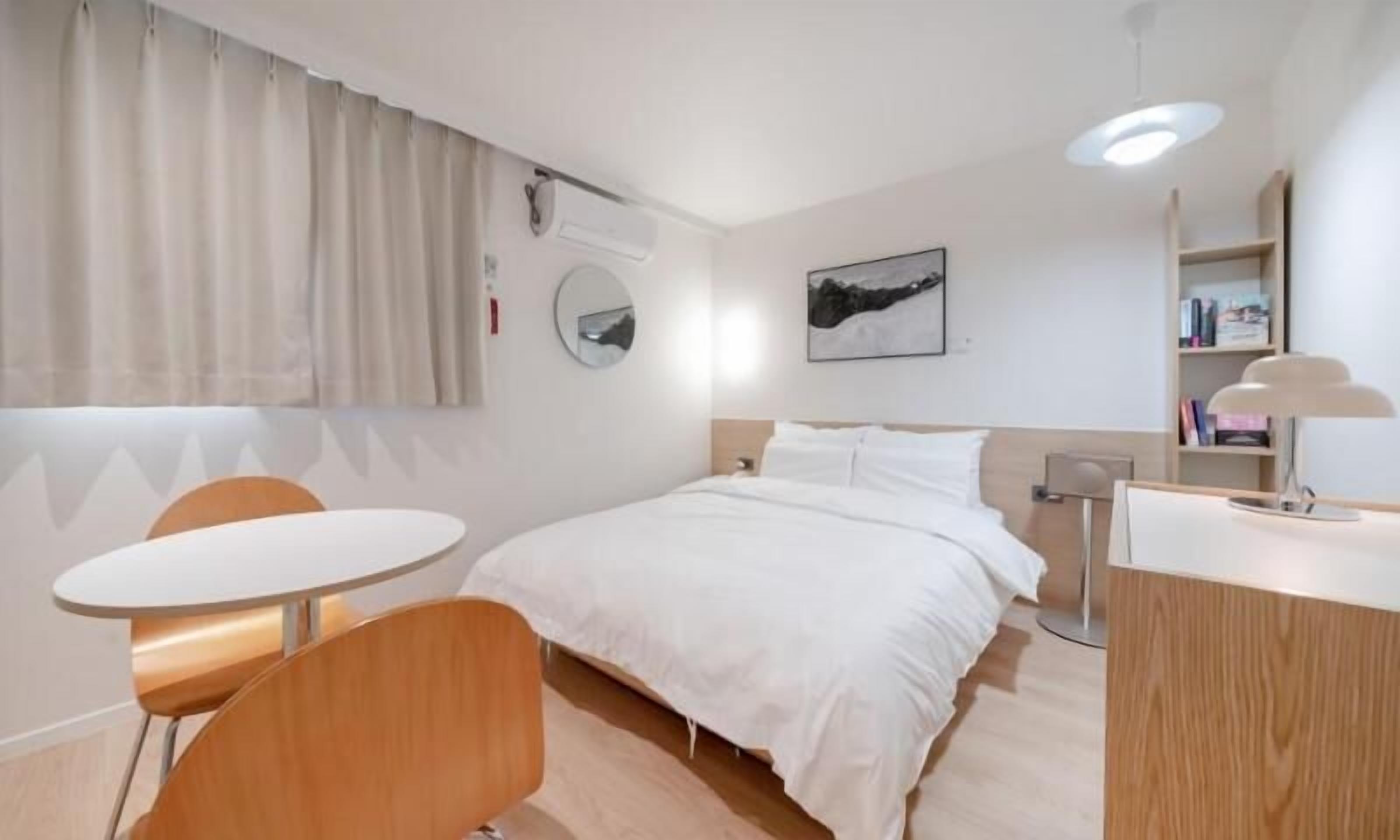 Roupa de alta qualidade, Wi-fi grátis, roupa de cama fornecida 