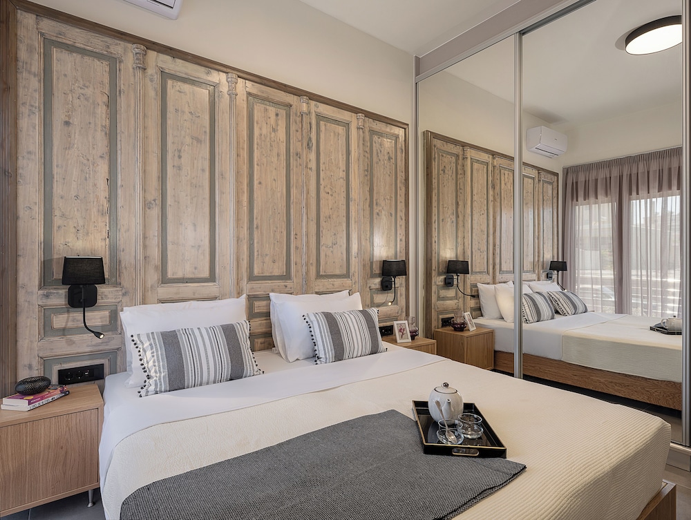 Elia Seaside Deluxe Apartment - La Canée