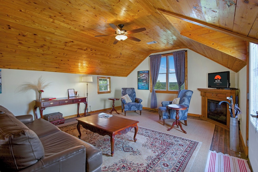 Swing On Inn - Southern Comfort Suite I Hot Tub - Texas