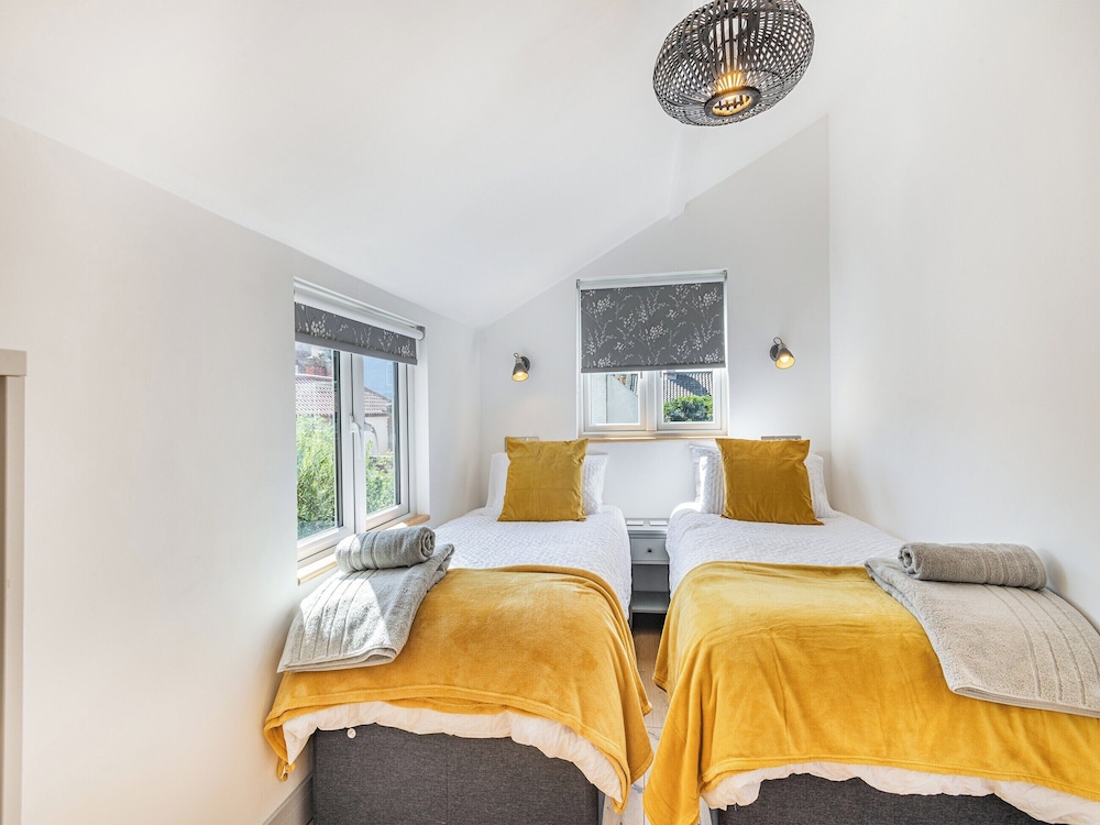 A Coastal Haven In Which To Unwind, Connect With Nature And Create Cherished Memories. - Cromer