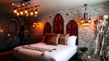 Quarto, 1 cama King (Medieval Dungeon) | 1 quarto, Wi-Fi de cortesia, roupa de cama