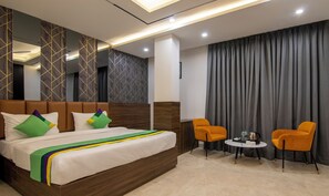 Quarto Duplo ou Twin Deluxe | Secretária, ferro/tábua de engomar, camas desdobráveis/extra grátis 