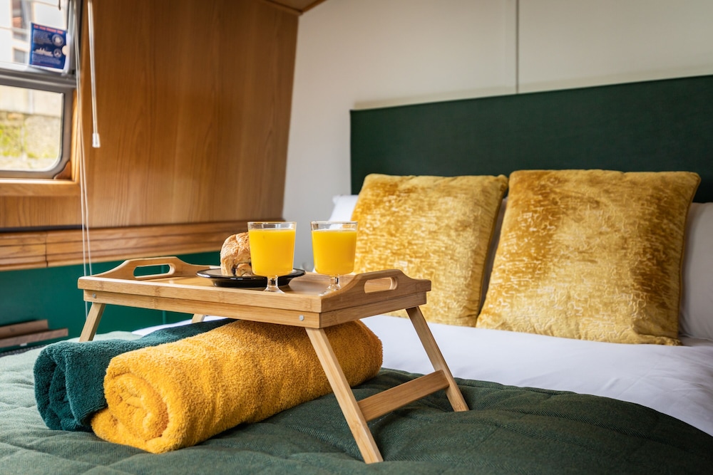 4* Luxury Floating Wide Beam Houseboat Moored In Edinburgh City Center. - Edimburgo