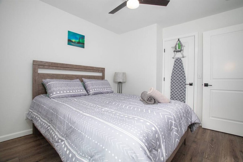 3b2b Newly Remodeled Modern Fairbanks House Close To Everything - Alaska