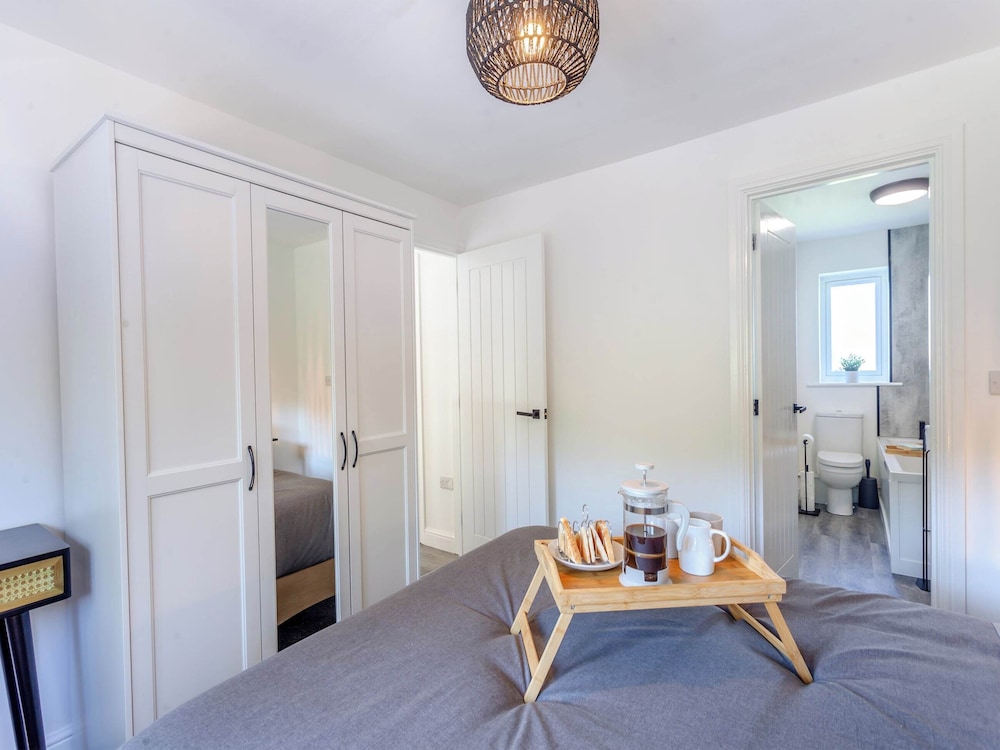 4 Bedroom Accommodation In Kewstoke, Near Weston-super-mare - Clevedon, UK