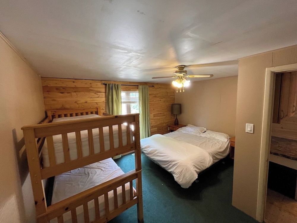 Lakefront Retreat On Gull Lake - 매니토바