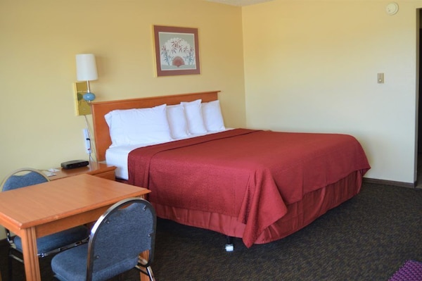 Midway Motel - Viroqua, WI