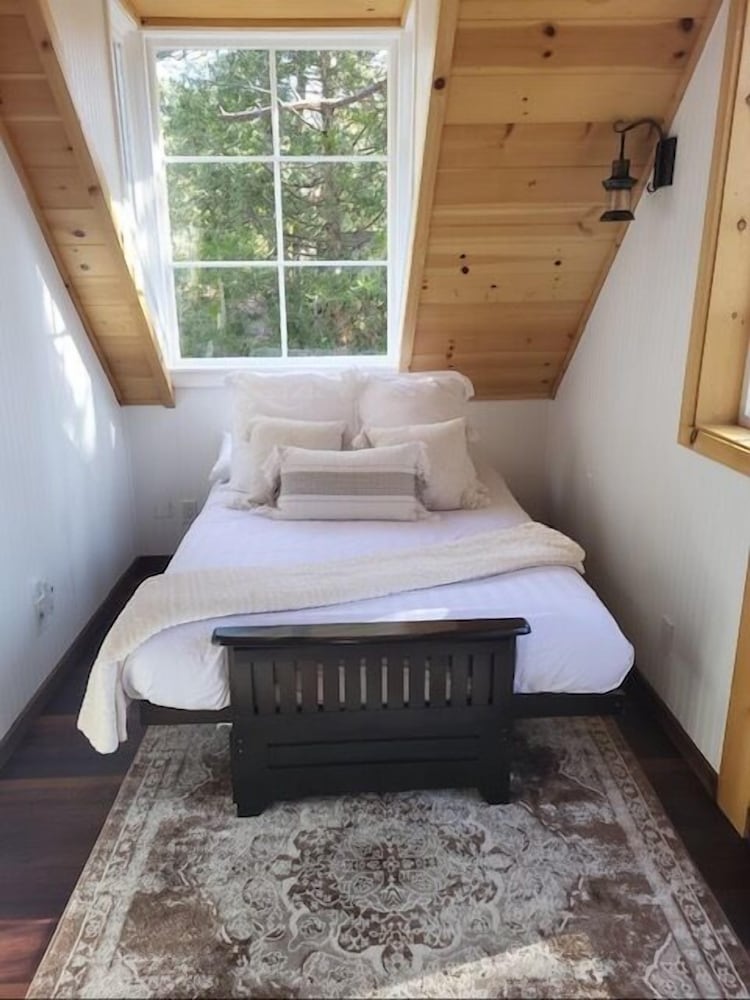 Hobbit House - Heart Of Town - Stunning Remodel - Mount San Jacinto State Park, Idyllwild-Pine Cove