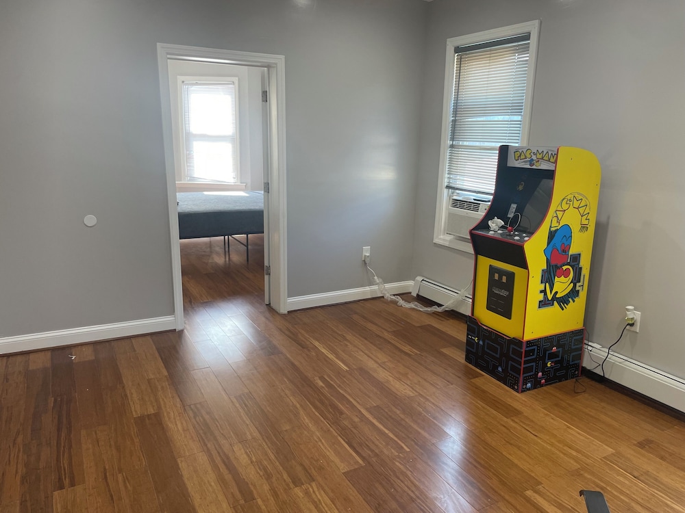 Luxuriously Furnished 3 Br Apartment - Montclair, NJ