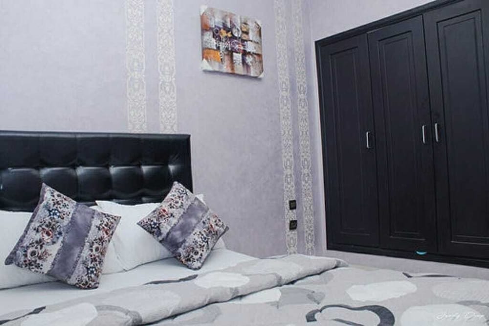 Chambre à Louer Dans Un Appartement De Deux Chambres Et Salon - Casablanca