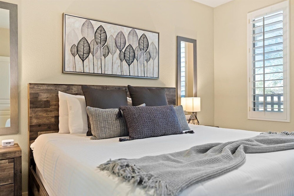 Luxury Resort Style Condo In Kierland Greens. Walk To Golf & Kierland Commons. - Phoenix