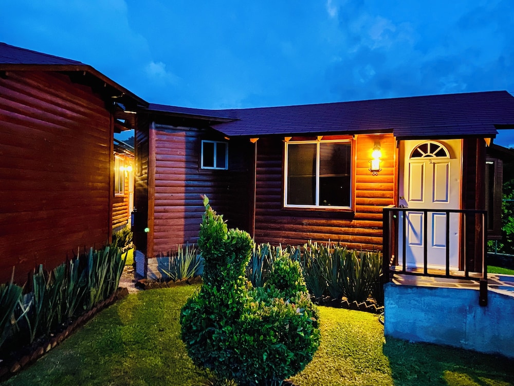 Villarreal Lodge Hotel & Porta Coeli - Morelos