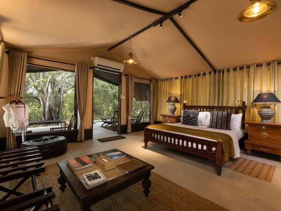 Ferro/tábua de engomar, Wi-fi grátis, roupa de cama fornecida