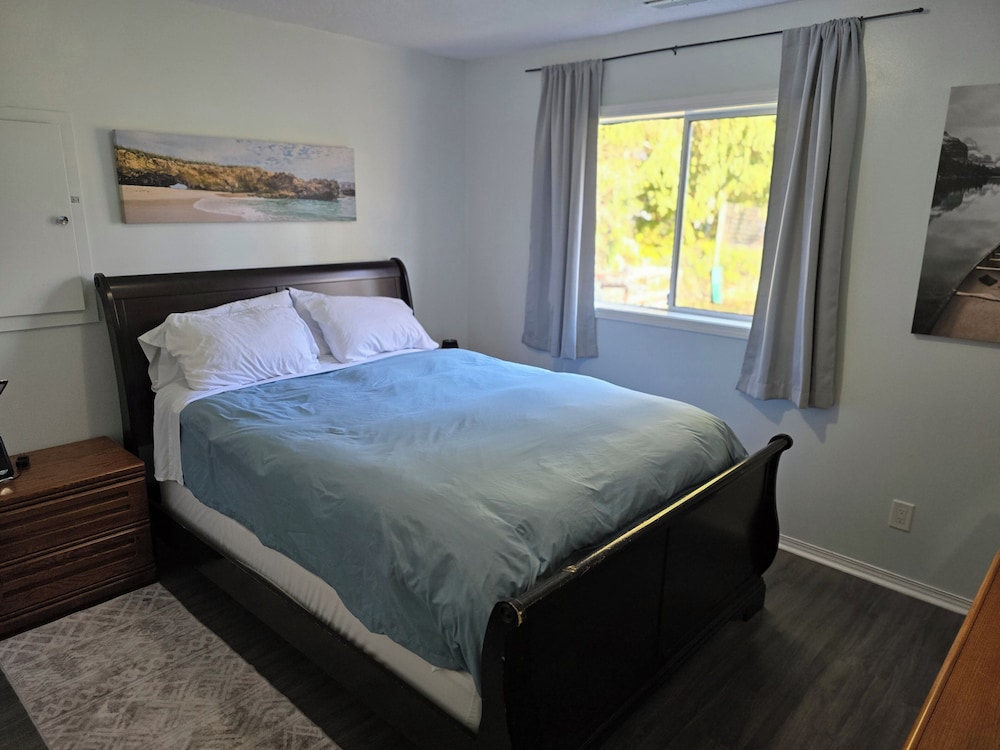 Hideaway Haven By The Lake - Lake Cowichan