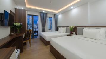 Quarto duplo superior, 2 camas Queen | Cofres nos quartos, individualmente mobiliados, escrivaninha