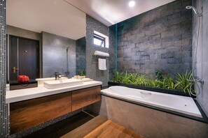 Apartamento, 3 quartos, acessível, sacada | Banheiro