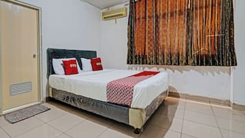 Quarto Duplo Deluxe | Secretária adequada para computadores portáteis, Wi-fi grátis