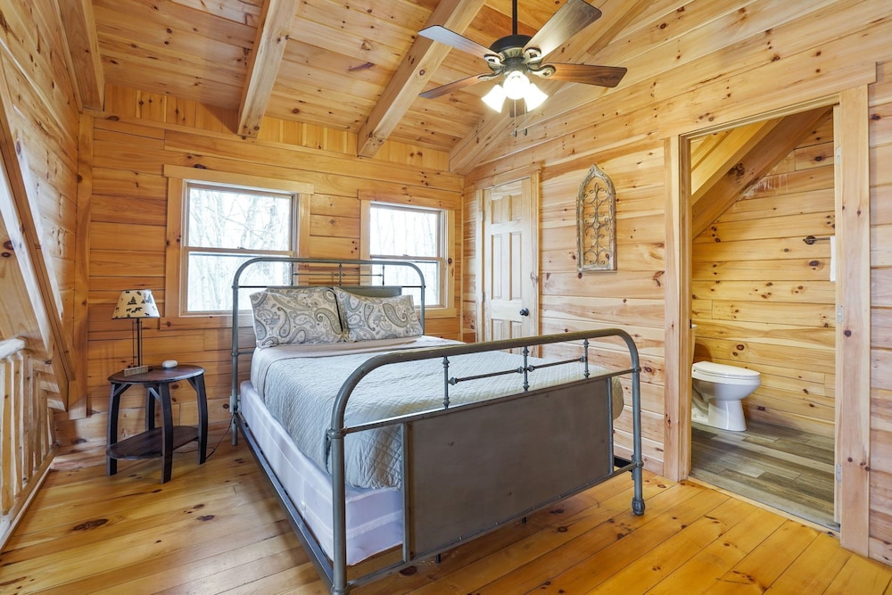 Applewood Lodge | Hocking Hills - Hocking County | Vrbo