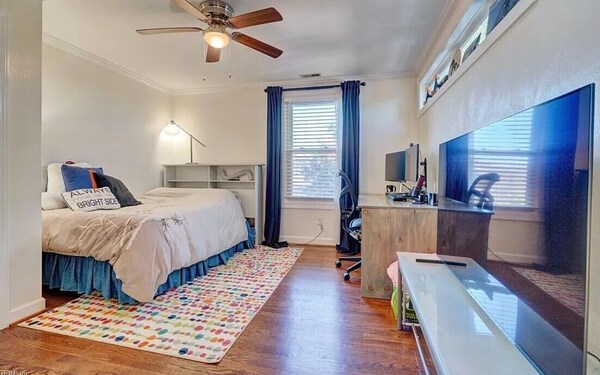 Exquisite 3-bedroom, 3-bathroom Beachfront Vacation Home. - Hampton, VA