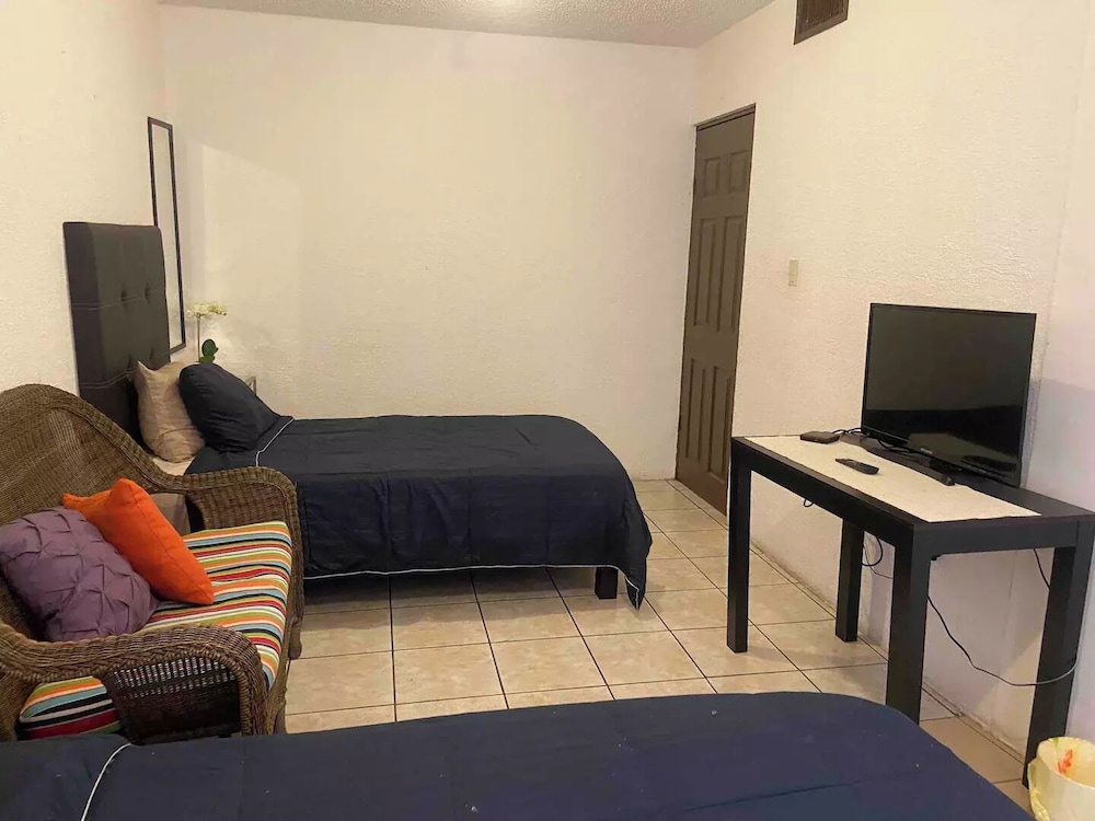 Bonita Casa Dos Recamaras Una Planta Cochera Wifi - Chihuahua