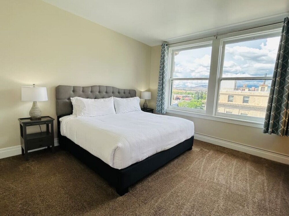 Downtown Digs! Stay Above The Heart Of The City! - Boise, ID