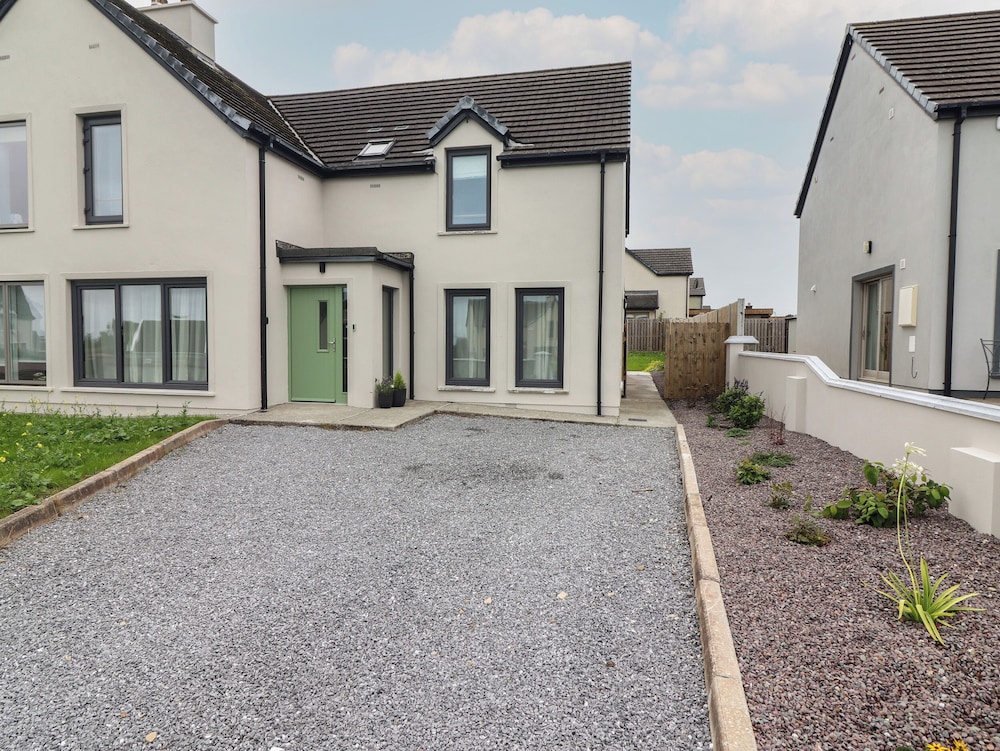 19a Lighthouse Village - Dingle Peninsula