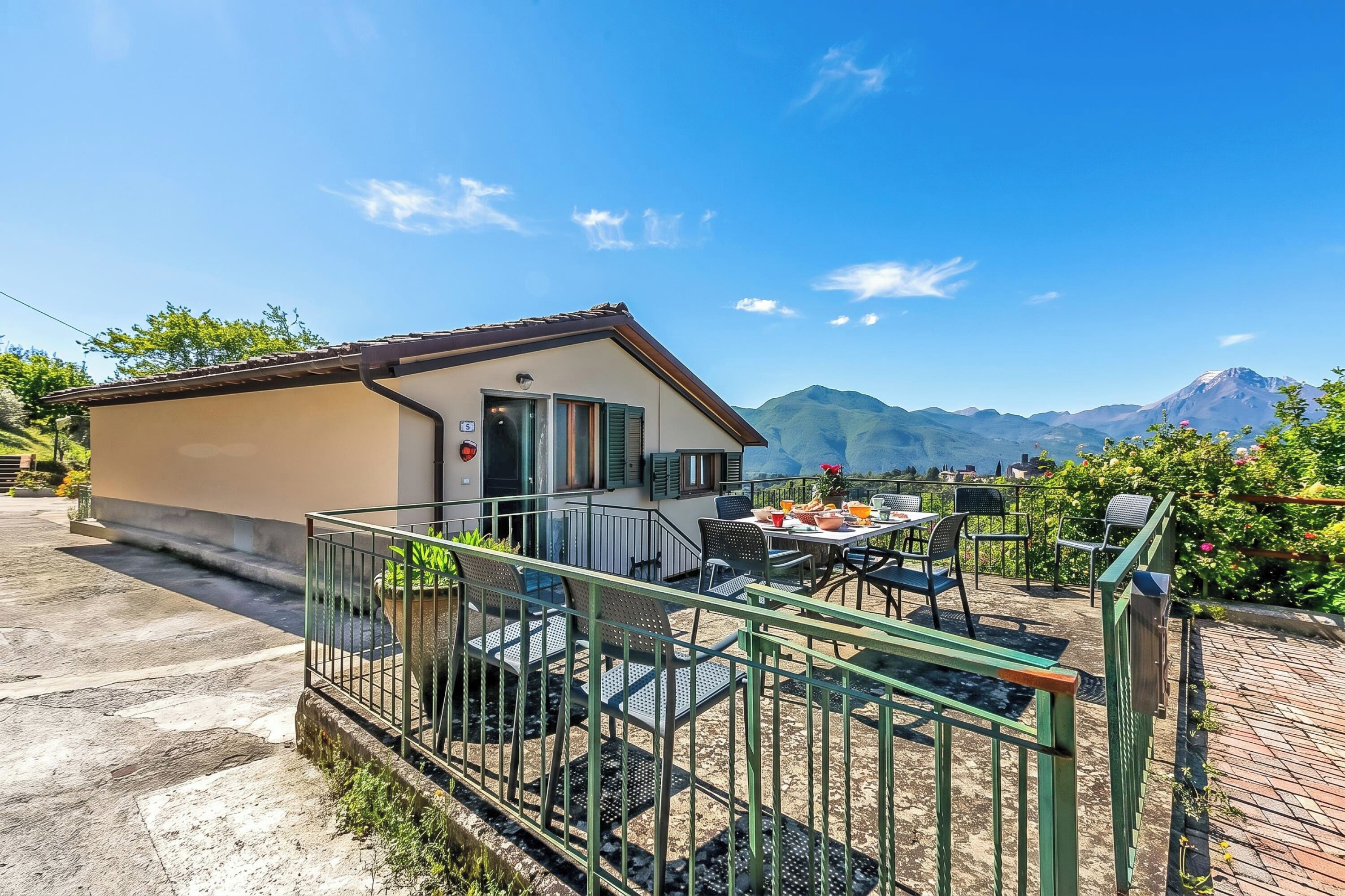 Casa standard, 2 quartos, 2 banheiros (Family Friendly Rosa House Amazing) | Opções para refeição ao ar livre