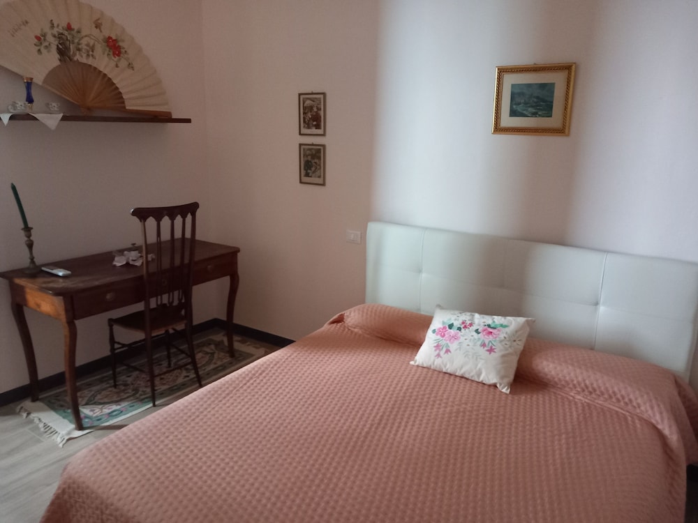 Zona residenziale vicino al mare ed al centro ma lontano dalla "pazza ...