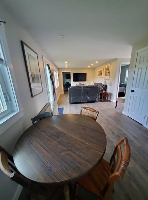 Peaceful, Centrally Located Home With Seasonal River Views - Vinalhaven