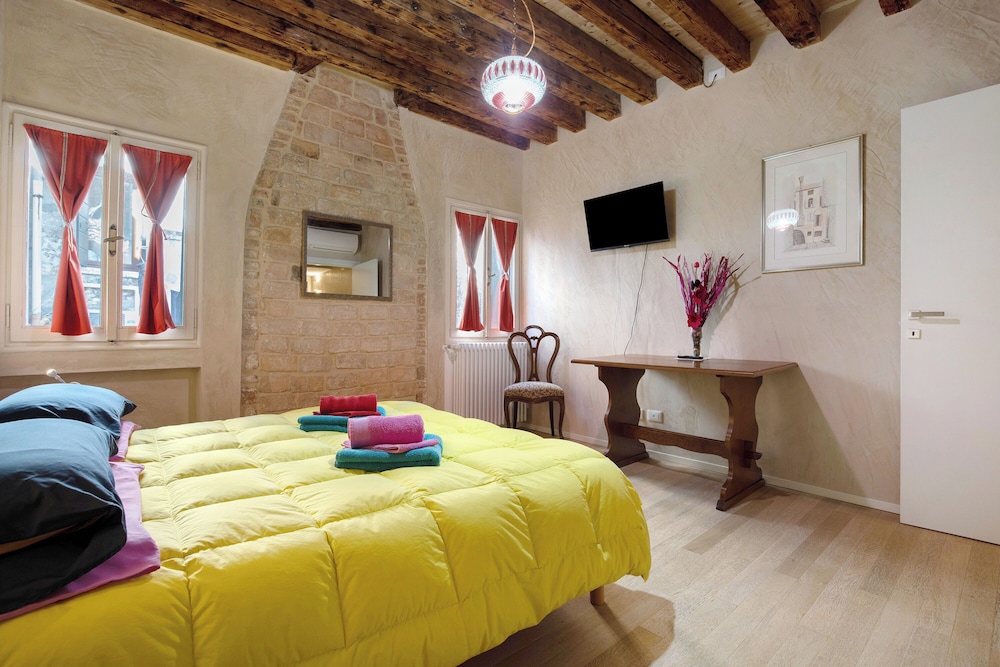 Vacation Home "Ca' Lirica" With Wi-fi & A/c - Venice