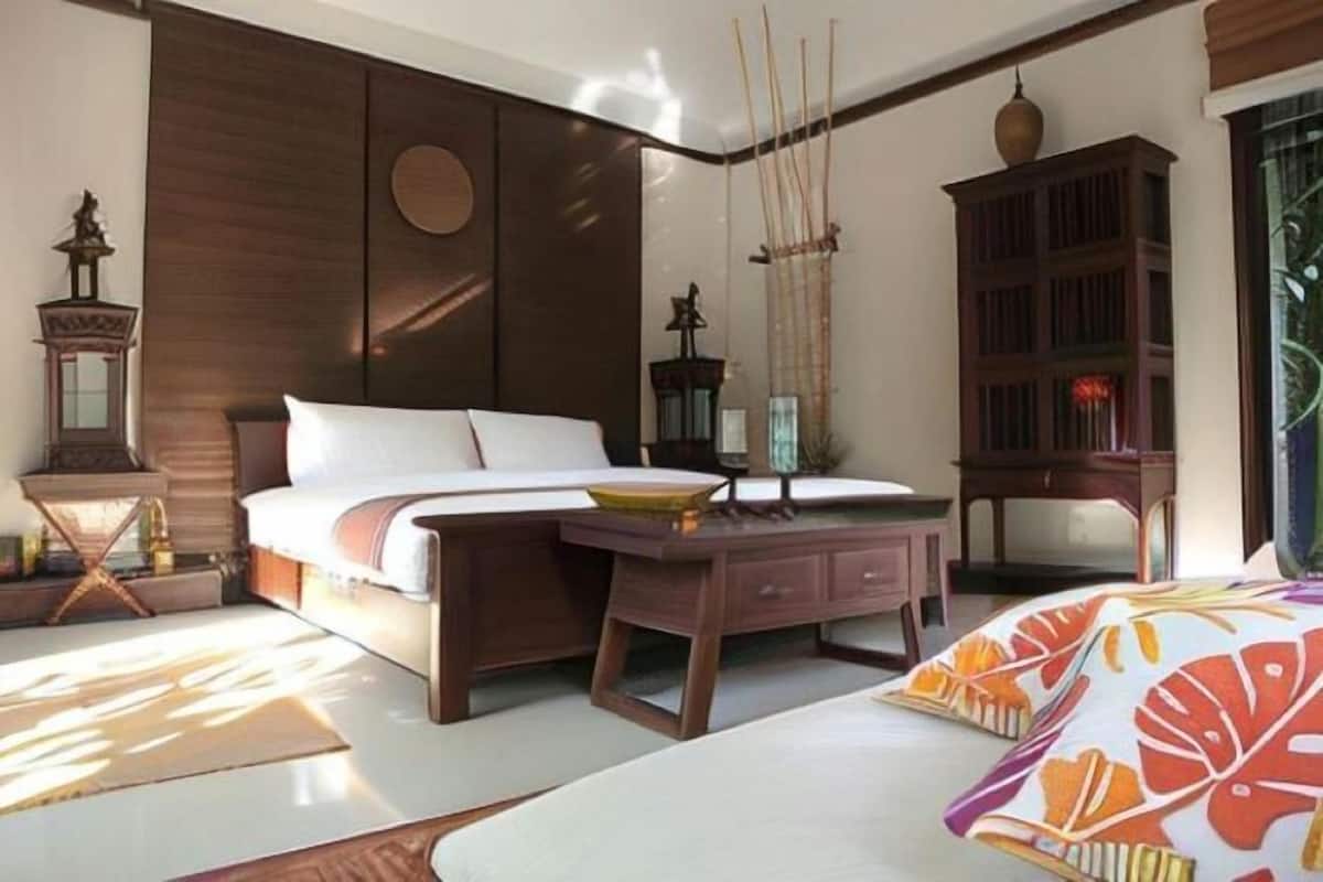 3 quartos, minibar com produtos grátis, cofre no quarto, secretária