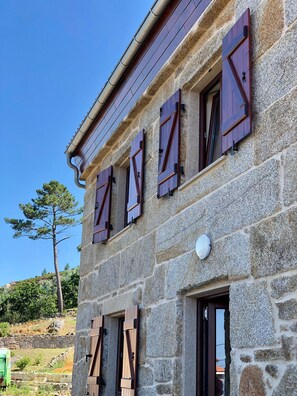 Fachada da propriedade