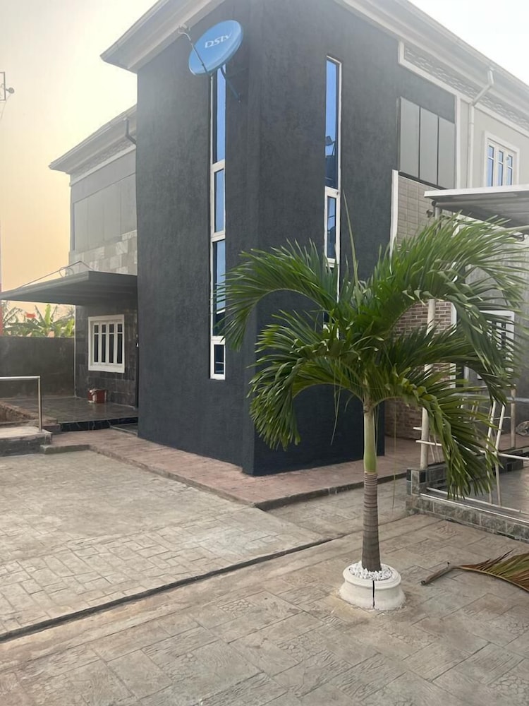 아파트먼트 15 - 베닌시티