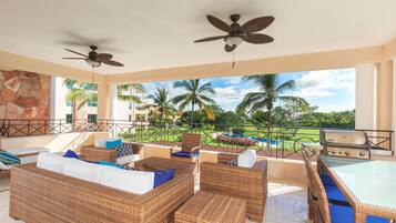 Apartamento Básico em Condomínio Fechado | Varanda