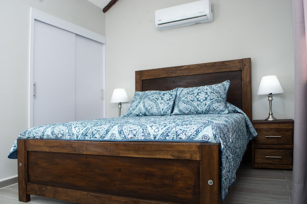 Casa Cali - Sleeps Up To 16 Guests - Cali