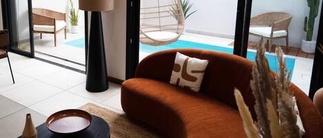 Quarto Duplo Comfort, banheira de hidromassagem grande | Lounge