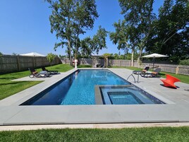 Piscina exterior sazonal 