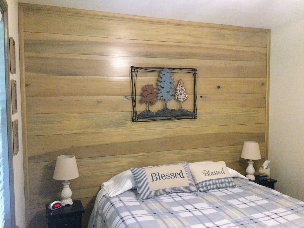A Remodeled Cottage Close To The Dragon, Cherohala Skyway And Area Attractions. - Robbinsville, NC