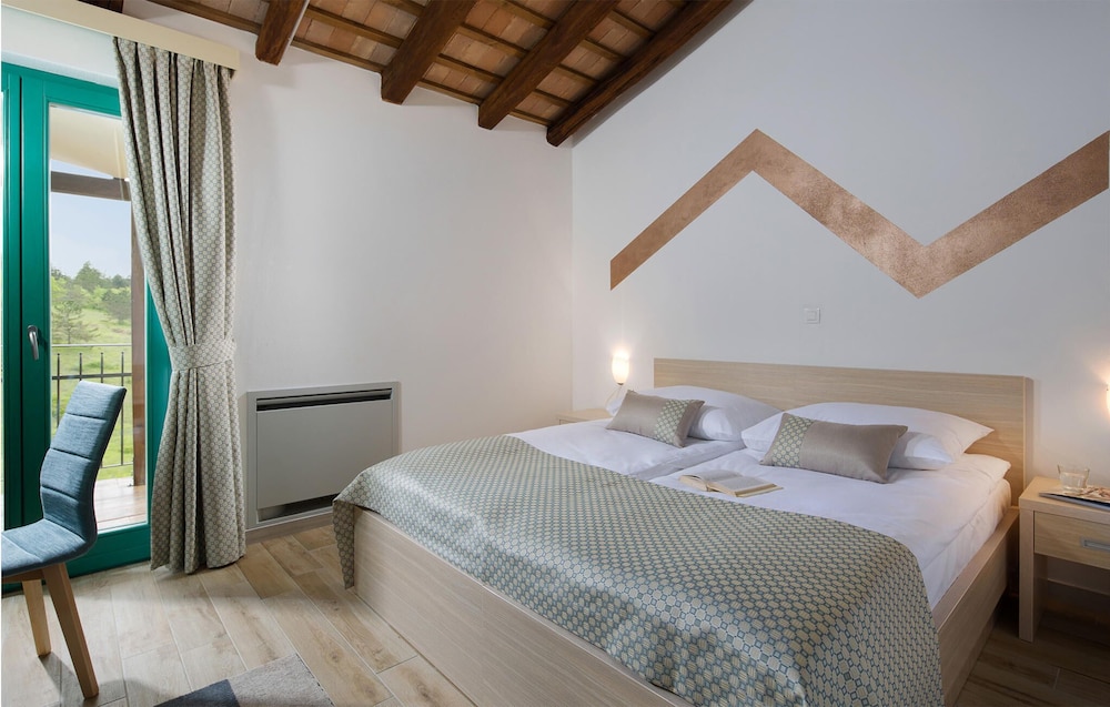 Nice Home In Trviz With Wifi - Pazin